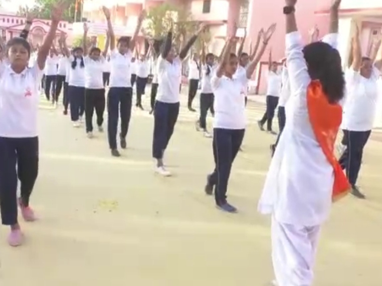 More than 200 Veeranganas performed in Dhrangadhra from Sanskar to Yoga ...