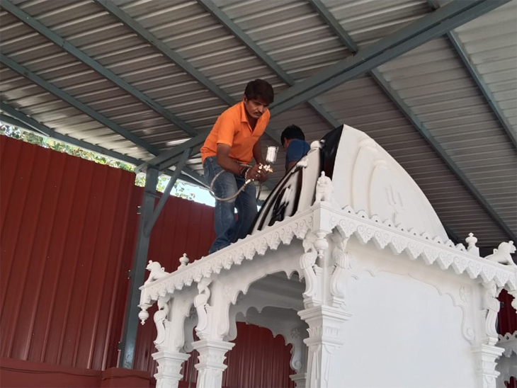 New Raths are being prepared with the same colors as the Jagannathpuri ...