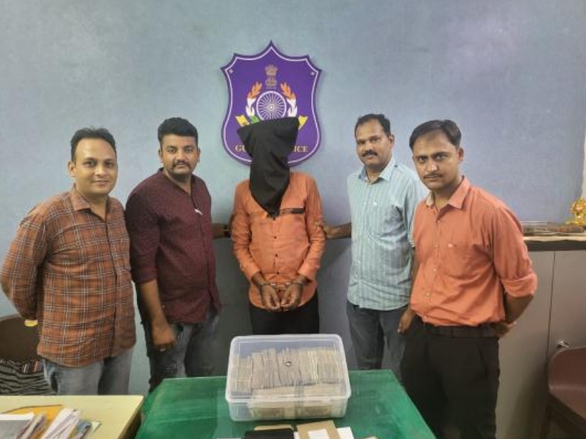 A software engineer from Mehmedabad broke into and robbed an Angadia ...