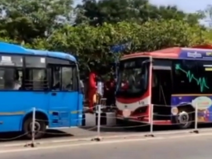 In the BRTS route, CT bus and BRTS bus collided with each other | માસ ટ્રાન્સપોર્ટેશનની સેવા સતત ...