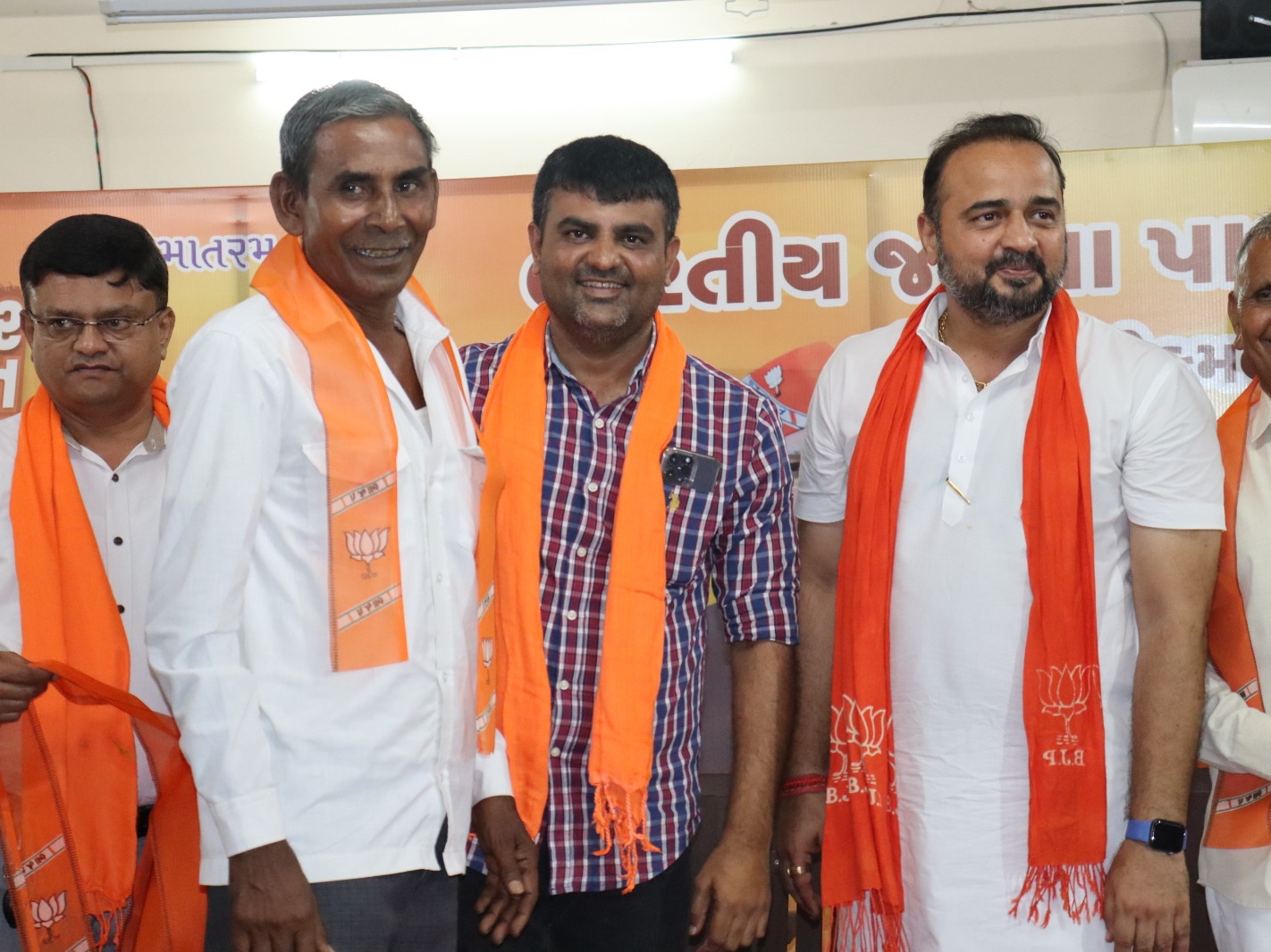 More than 300 Congress workers from Mehmedabad assembly constituency ...
