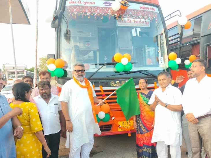 Mandvi and Mundra allotted four slipper coach buses each | ધારાસભ્યે ...