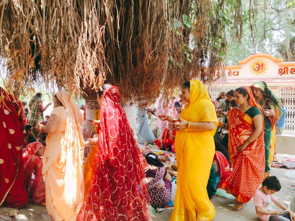 Married women worshiped and circumambulated the banyan tree at the ...