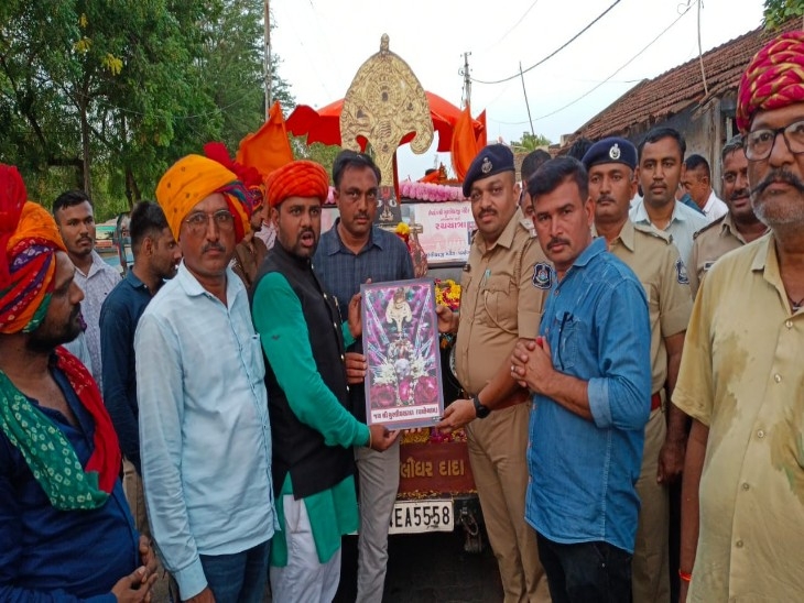 Muralidhar Dada's procession taken out in Vallabhipur town, welcomed ...