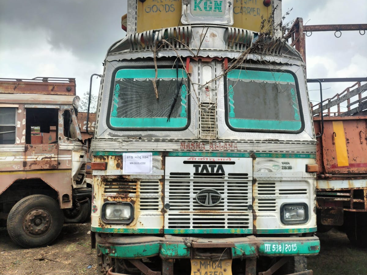 Navsari rural police auctioned vehicles caught in different crimes ...