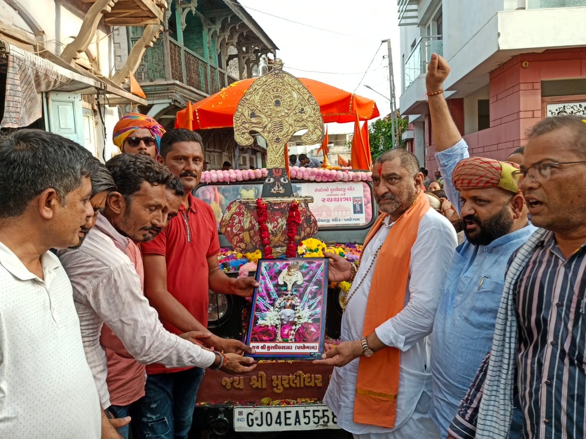Muralidhar Dada's procession taken out in Vallabhipur town, welcomed ...