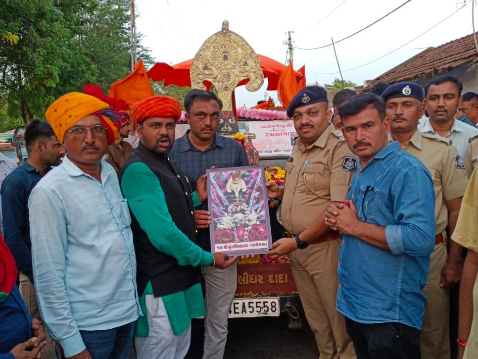 Muralidhar Dada's procession taken out in Vallabhipur town, welcomed ...