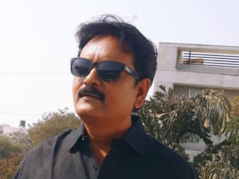 Chansma MLA Dineshji Thakor presented to Cabinet Minister Balwant Singh ...