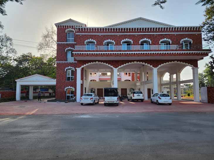 Modern fire station of district with 56 personnel in Vapi | મોડેલ ...