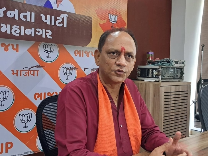 Instructing BJP office bearers not to put up boards in vehicles ...