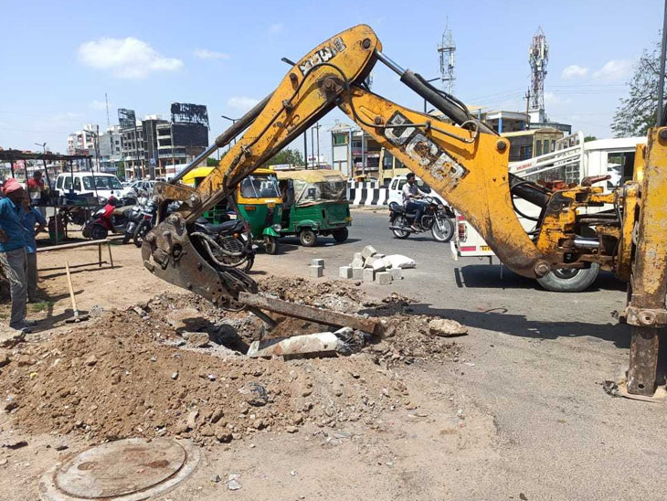 Finished the water chambers in the paver work, now knowing that the ...