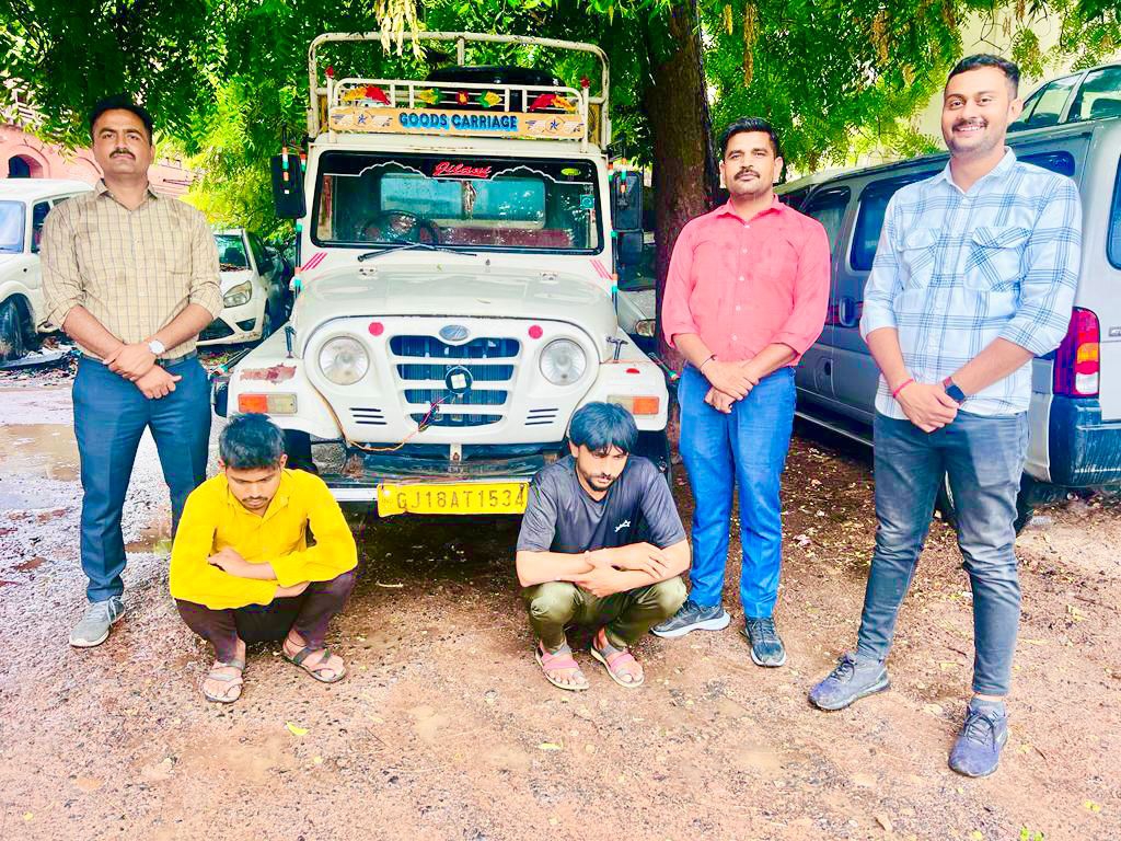 Mehsana LCB nabs two accused of theft registered with Visnagar and ...