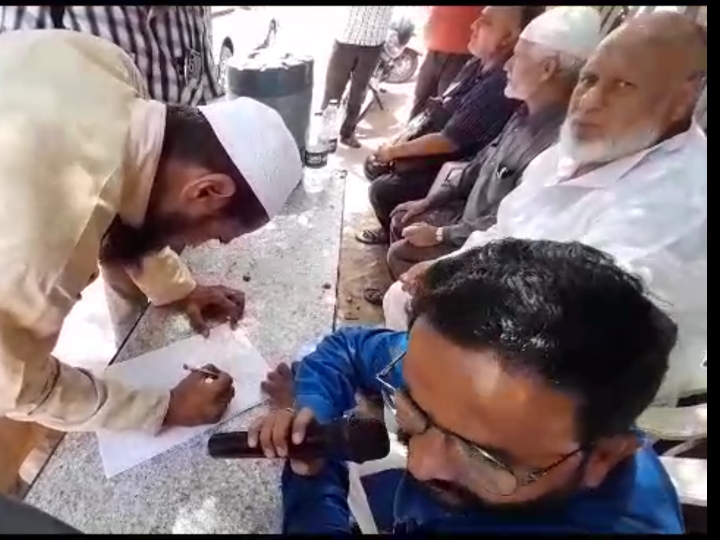 Presented to reorganize the system of grievance redressal staff ...