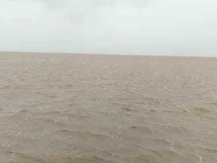 Wind strength reduced in coastal area of Khambhat, sea level unchanged ...
