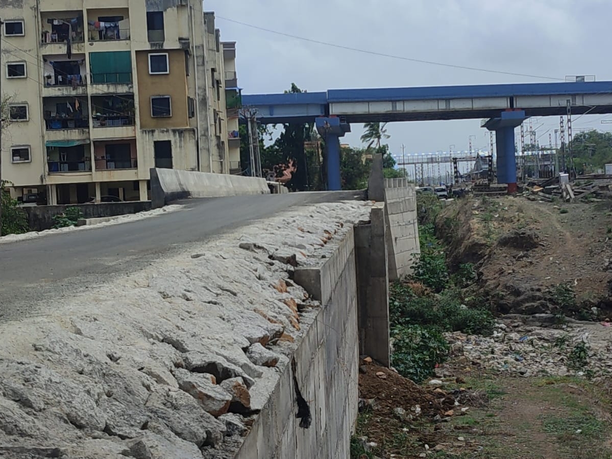 The work of the newly constructed road on the Tum bank of Umarga is ...