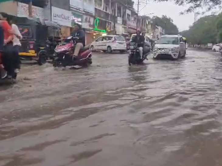 Bharuch-Wagara received 1/4 inch of rain in 20 minutes | વીજળીના ...
