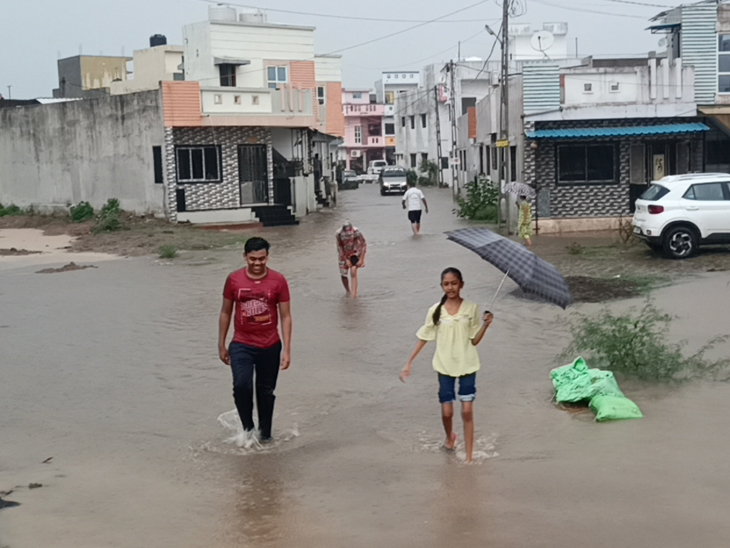 Finally in Narmada district Meghraja Mehrban, 5 inches in Tilakwada ...