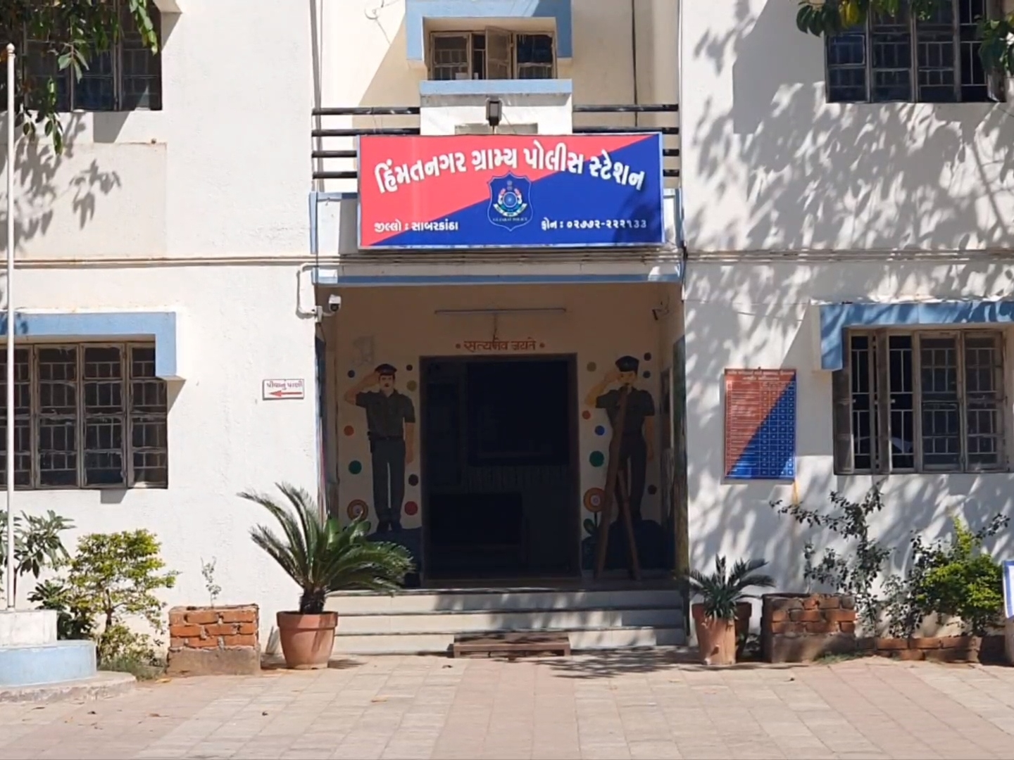 Trucks seized by Bhustar department lifted bales, smugglers stole ...