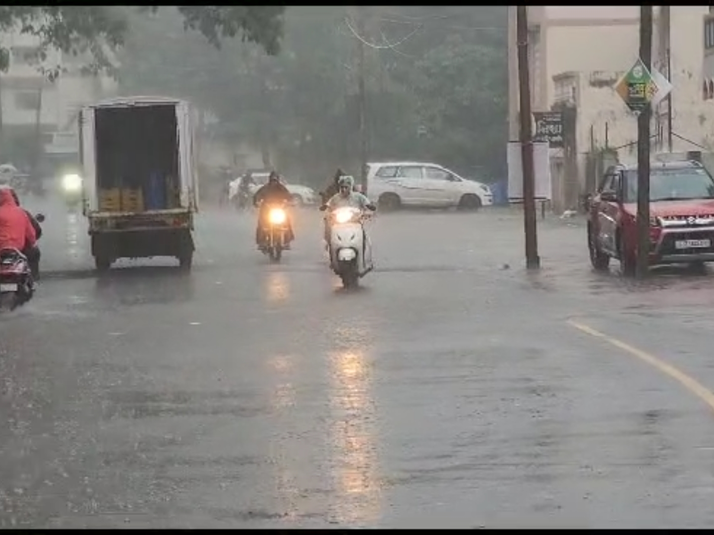 Rainy weather in Navsari and Jalalpore talukas since early morning ...