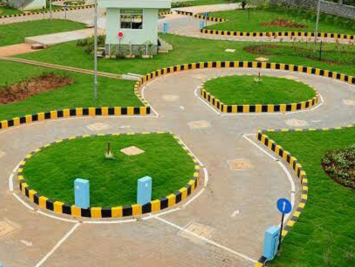 RTO driving test track is frequently blocked, motorists are disturbed ...