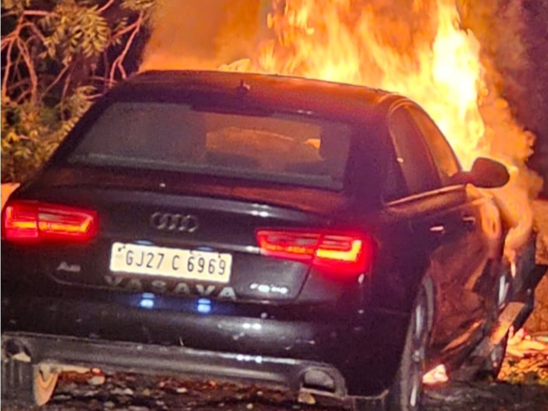 An Audi car burst into flames in a horrific fire on a bend in Mandan ...