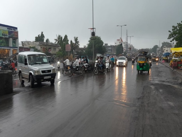 Umrala received 4 inches of rain in 4 hours, Bhavnagar and Vallabhipur ...