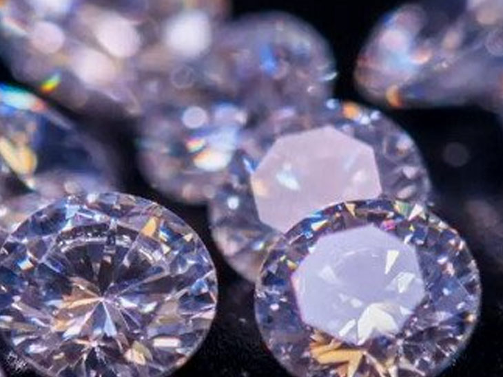 A young man who was going to Afikra to deliver rough diamonds worth 1 ...