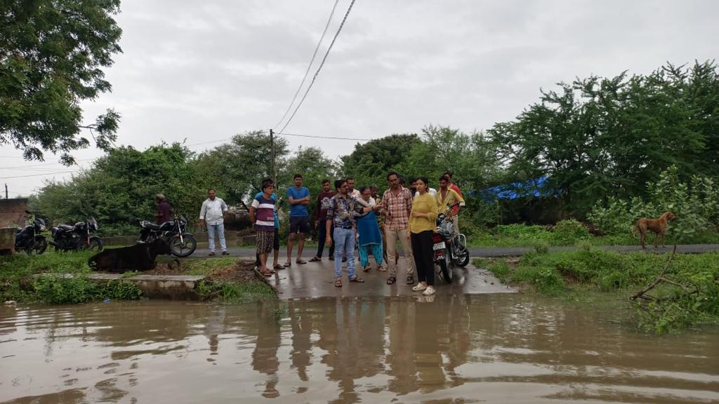 Collector appeals to the people of the low-lying villages of Dhadhar ...