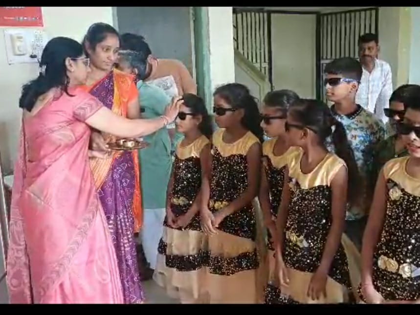 Deaf and dumb school of Patan held an honors program including entrance ...