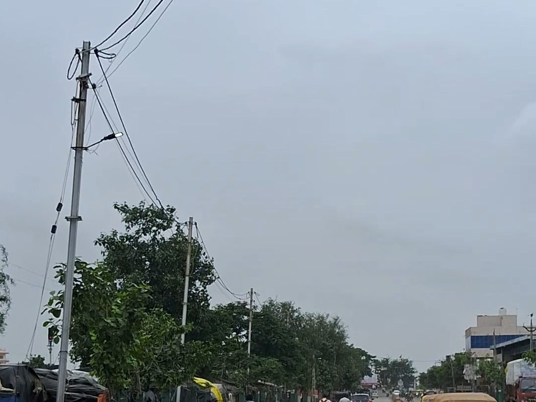 Anger among the citizens who saw street lights on the roads of Botad ...