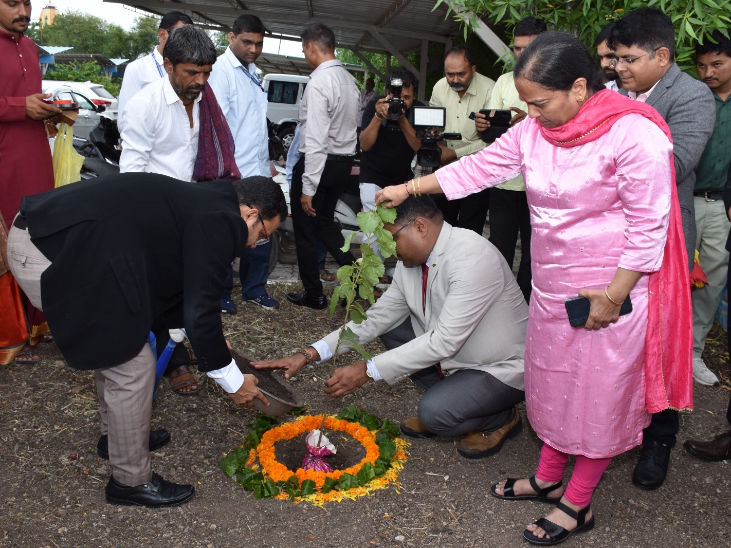 In Ranpur Rs. District Judge KR Prajapati inaugurated the newly ...