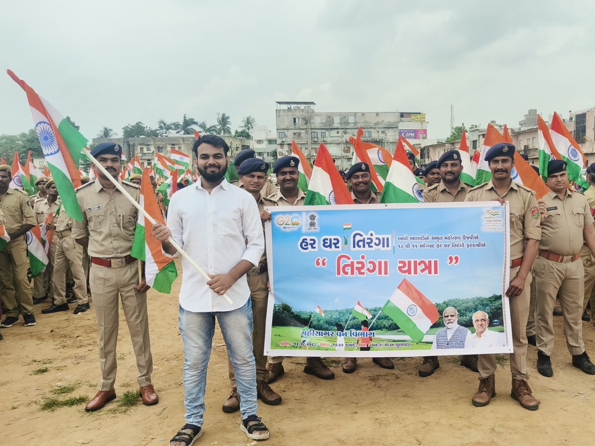 Grand Tricolor Padayatra held in Lunawada town, headquarters of ...