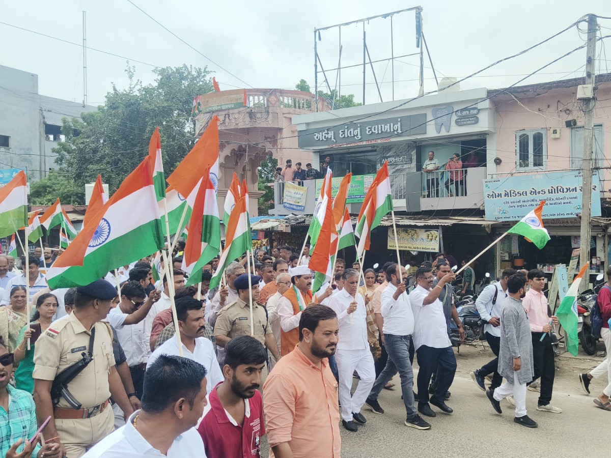 Grand Tricolor Padayatra held in Lunawada town, headquarters of ...