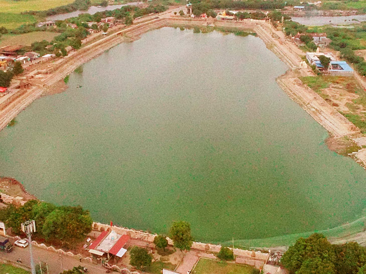 Historic Munsar lake with 365 Shiva temples in Viramgam...