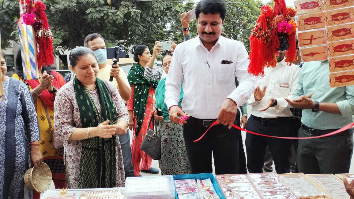 Rakhi Mela started at Kheta Lake under National Rural Livelihood Mission