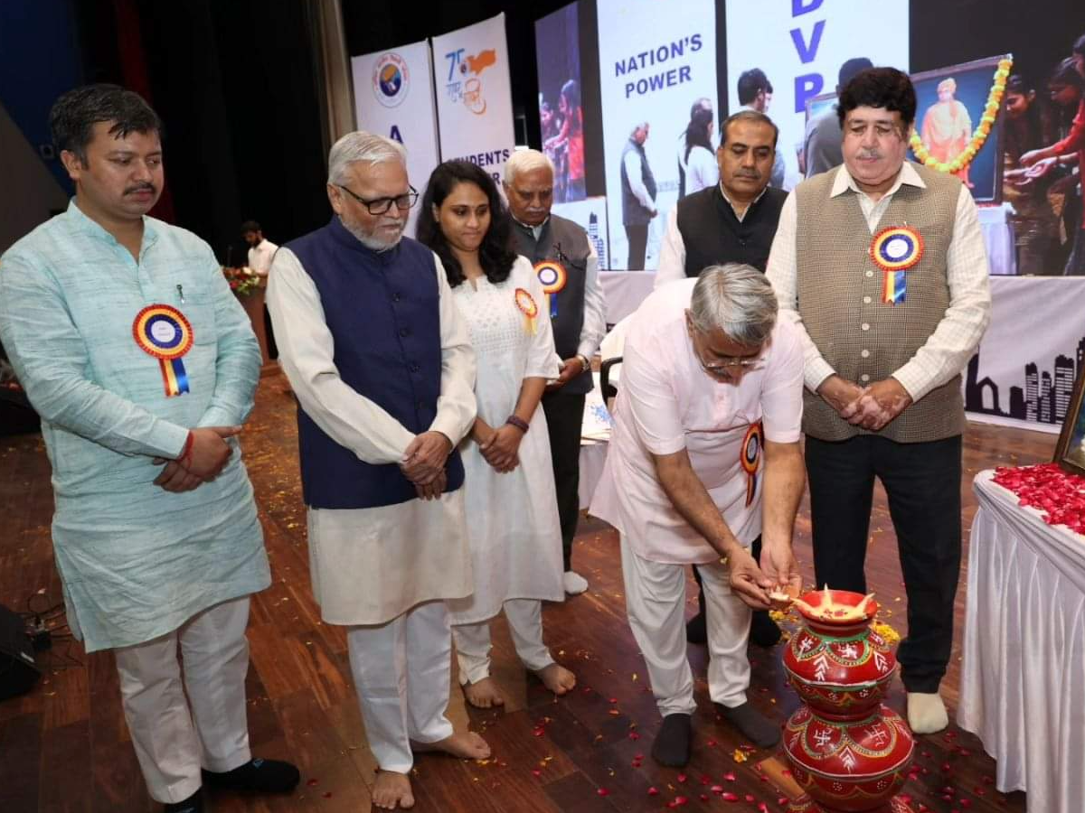 Amrit Mahotsav organized by ABVP All the senior former workers who have ...