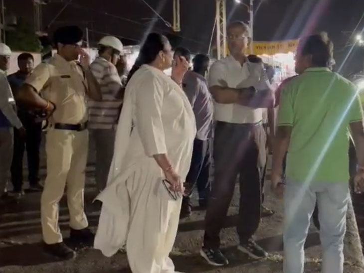 Under-construction bullet train pillar structure sags in Vadodara, rush ...