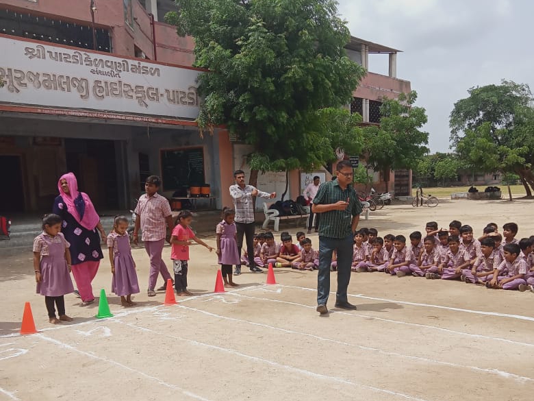 A sports festival was organized to commemorate Major Dhyan Chand's ...