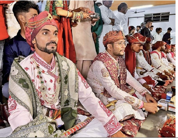 A group wedding ceremony of the Maheshwari community settled in Rajkot ...
