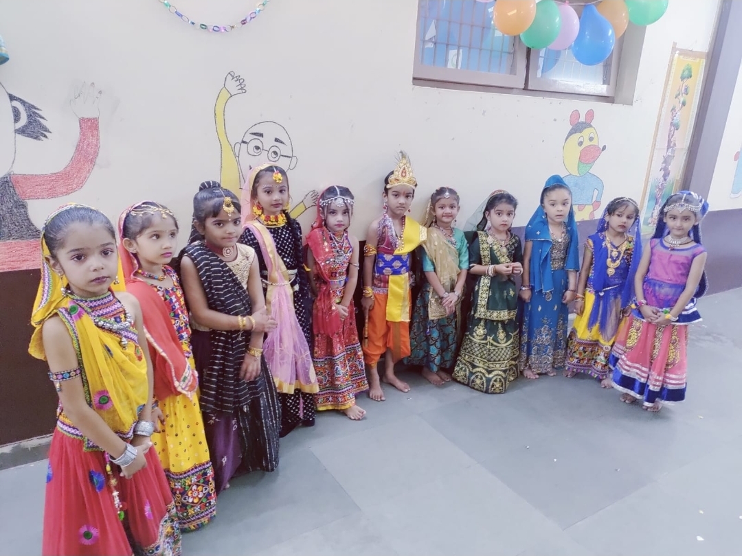 Little Bhulkas of B.B. Mewada Shishu Vihar, Palanpur celebrated Shri ...