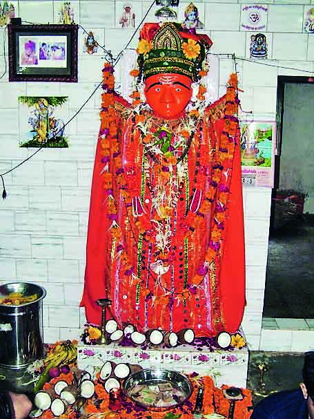Grand celebration of Dasam Mela after midnight aarti of villager Naga ...
