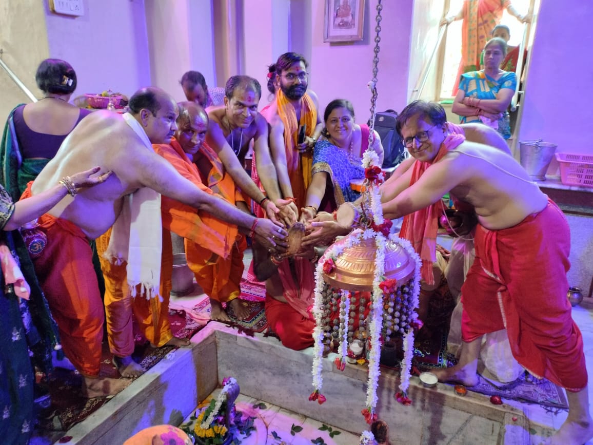 Patan Siddhanath Mahadev Temple performed the Homatic Lagurudra Yajna ...