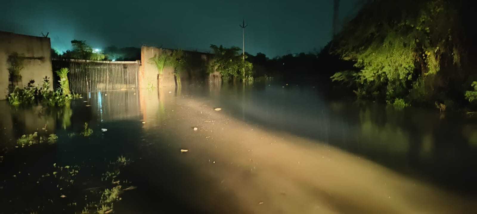 Water entered Umeta village at 8 pm, 60 people were evacuated | તંત્રની ...