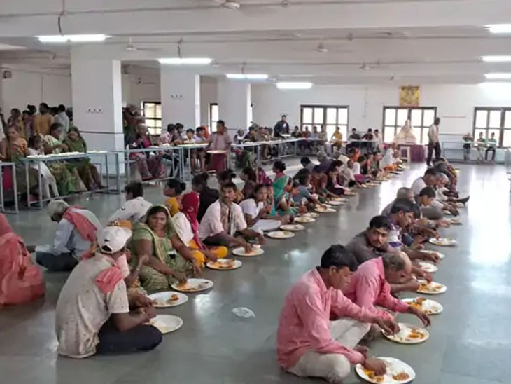 Evacuation of 30 of Dabka village of Padra releasing 7.50 lakh cusec ...