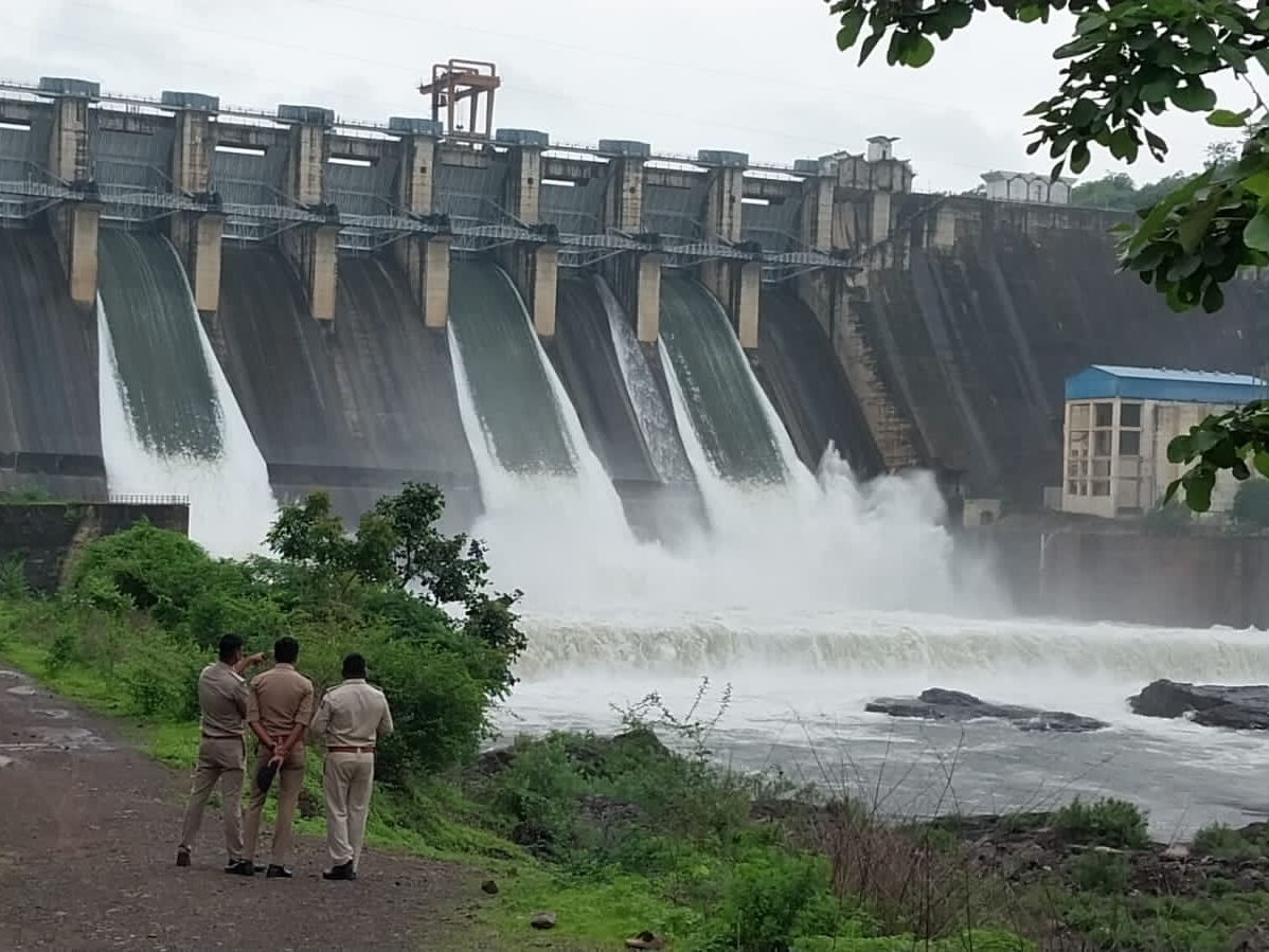The system of releasing water from the Karjan Dam is broken | કરજણ ...