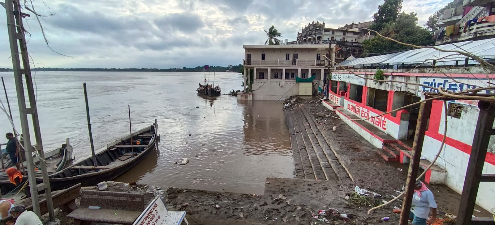 As the flood waters receded in the Narmada, the 5 steps of the Chanod ...