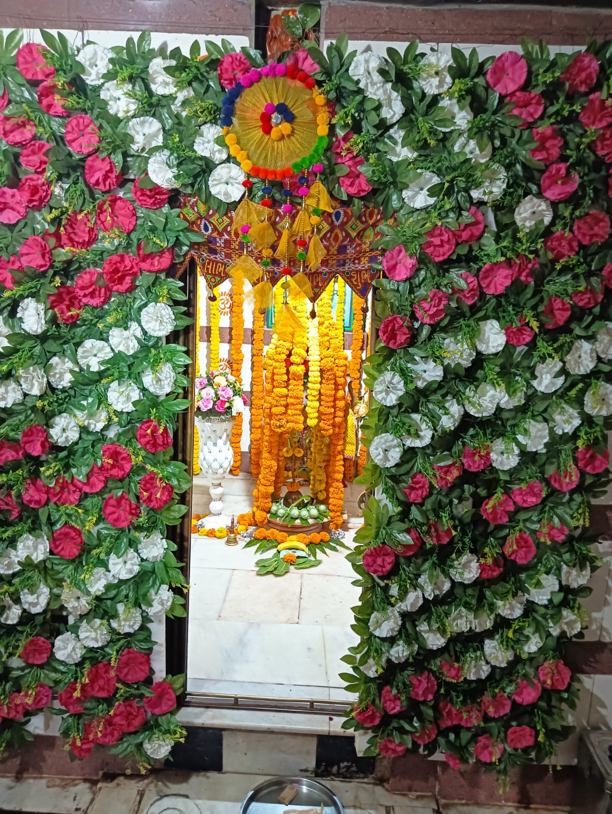 Flower decoration at Kevada Trije Neelkanth Mahadev Temple in Deodar