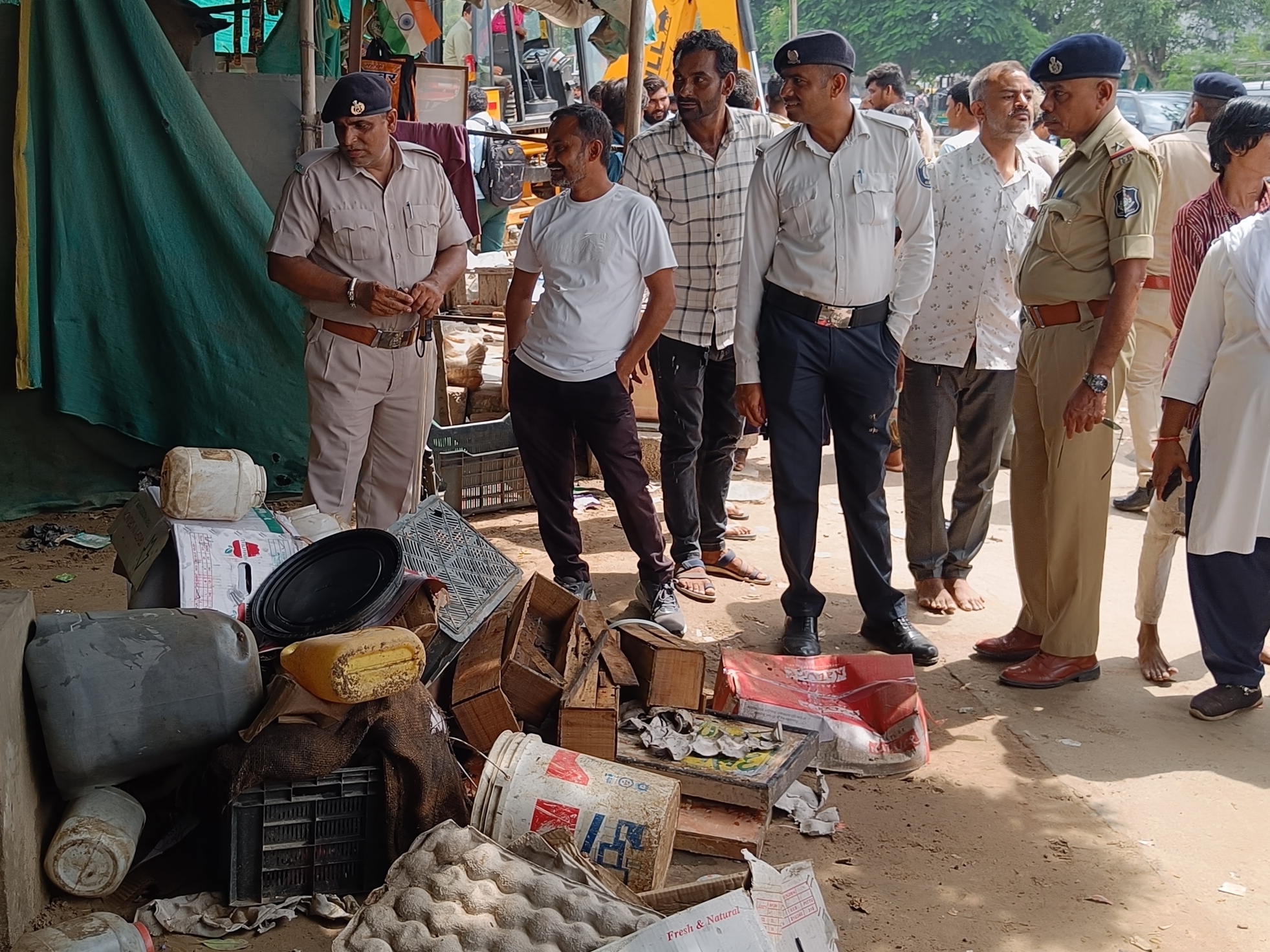 More than 30 pressures were removed by the municipality in the new bus ...