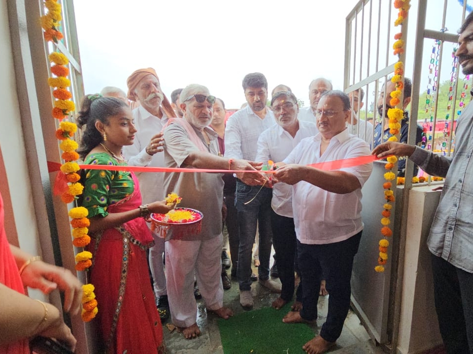 Inauguration of 7 school rooms, panchayat house and free plot ...