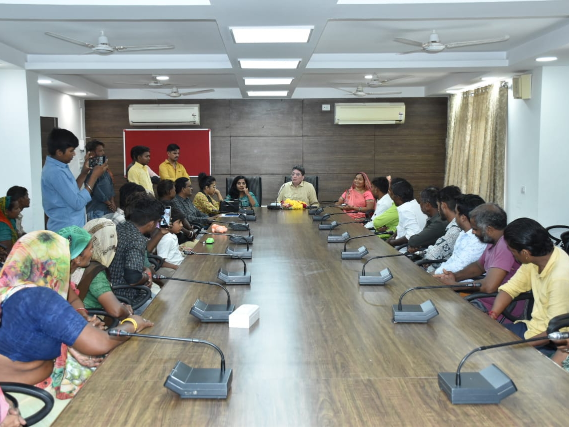 Nomadic, Free Caste Development and Welfare Board member interacted ...